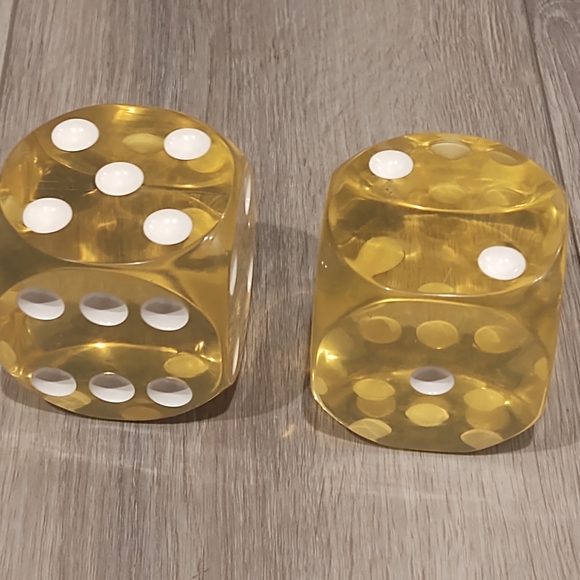 Art | Vintage Rare Xxl 526 Grams Transparent Yellow Resin Collectable ...